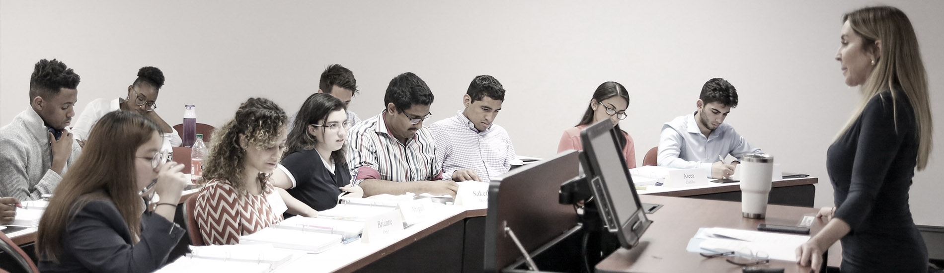 UHLC Pre-Law Pipeline Programs